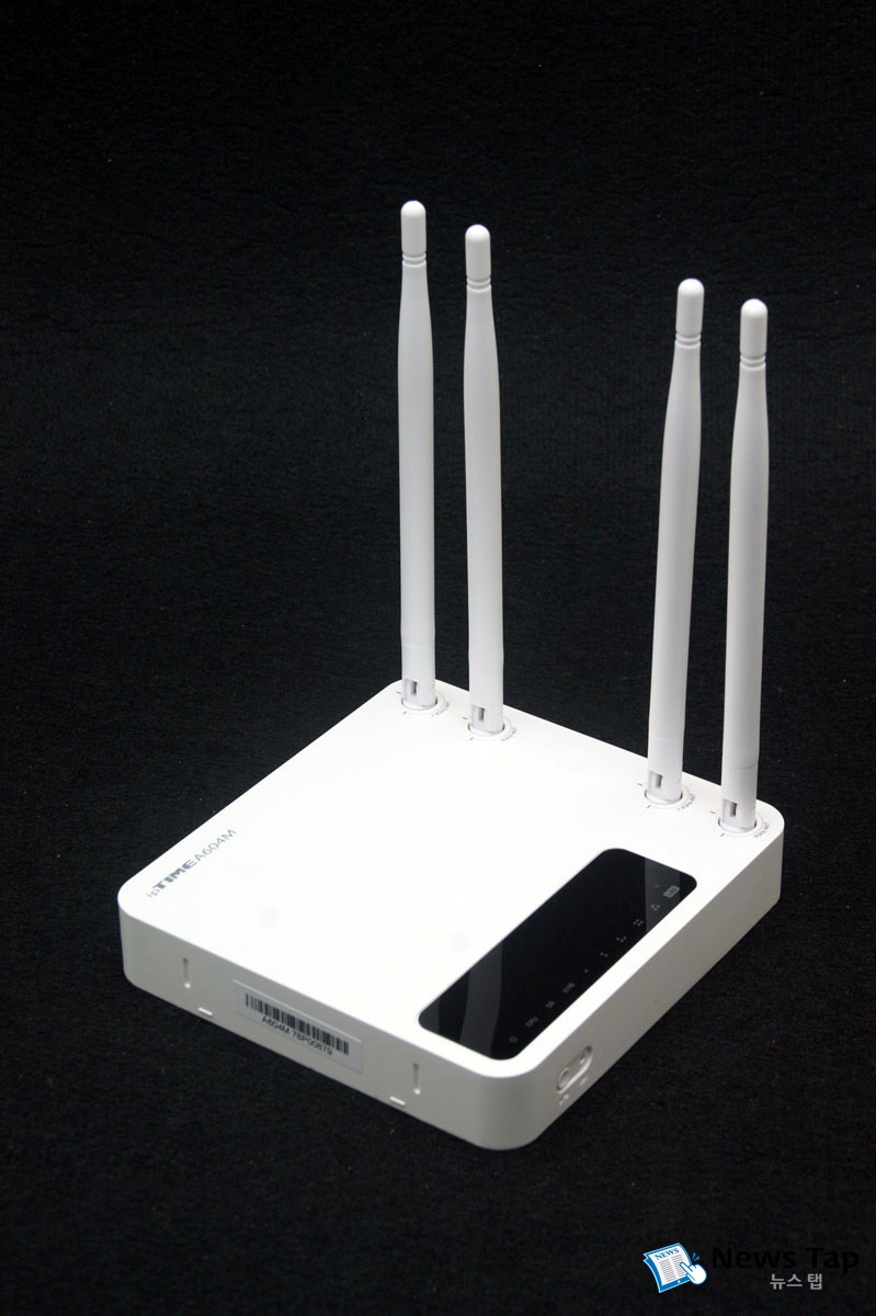 AC1200급 속도내는 와이파이 무선 공유기 ‘ipTIME A604M’