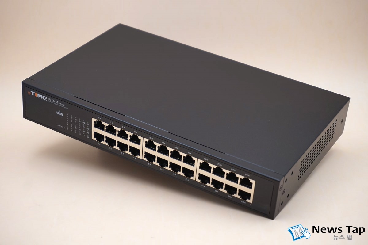 공간활용 높인 24포트 기가비트 스위칭 허브 ‘ipTIME SG24M-mini’